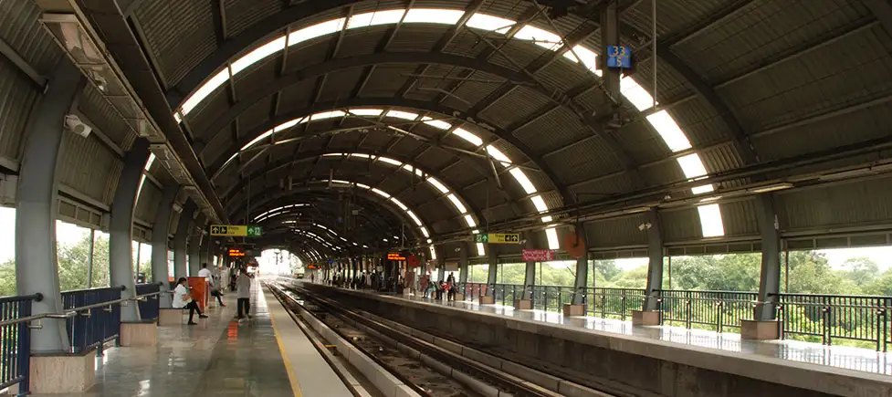 Site studies and detailed design of elevated viaduct and Qutab Minar ...